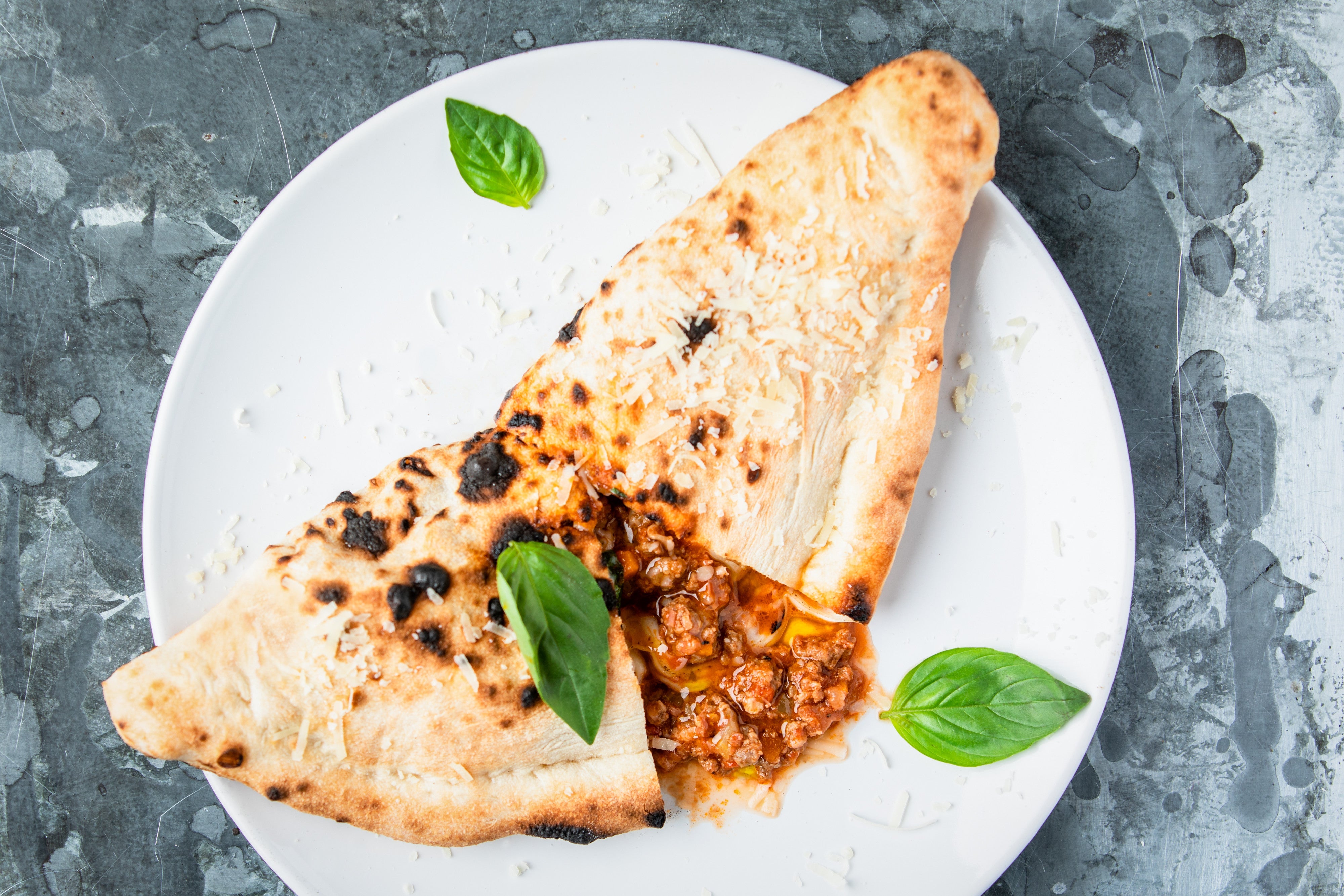 What is a calzone pizza | Gozney – Gozney